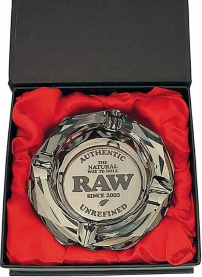 RAW - HEAVY CRYSTAL STYLE GLASS ASHTRAY - Buy Wholesale | Sigma Wholesale